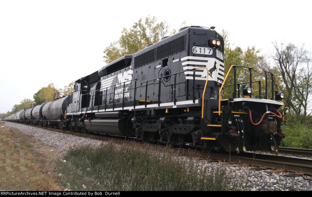 Freshly Admiral Cabbed #6117 drags a local back to East Wayne Yard along Old Maumee Road